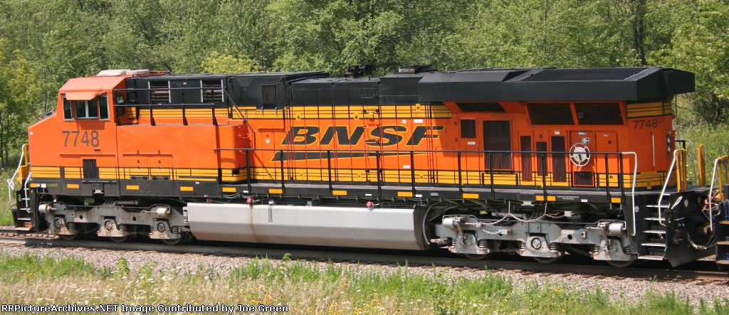 BNSF 7748